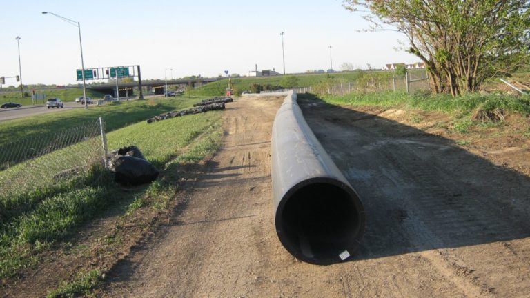Above Ground Installation Of Polyethylene Pipe - Bulk Outside Plant ...